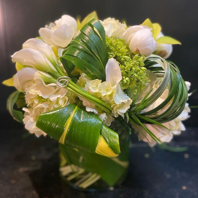 White Goddess - Miami Flower Delivery - The Blonde Tulip